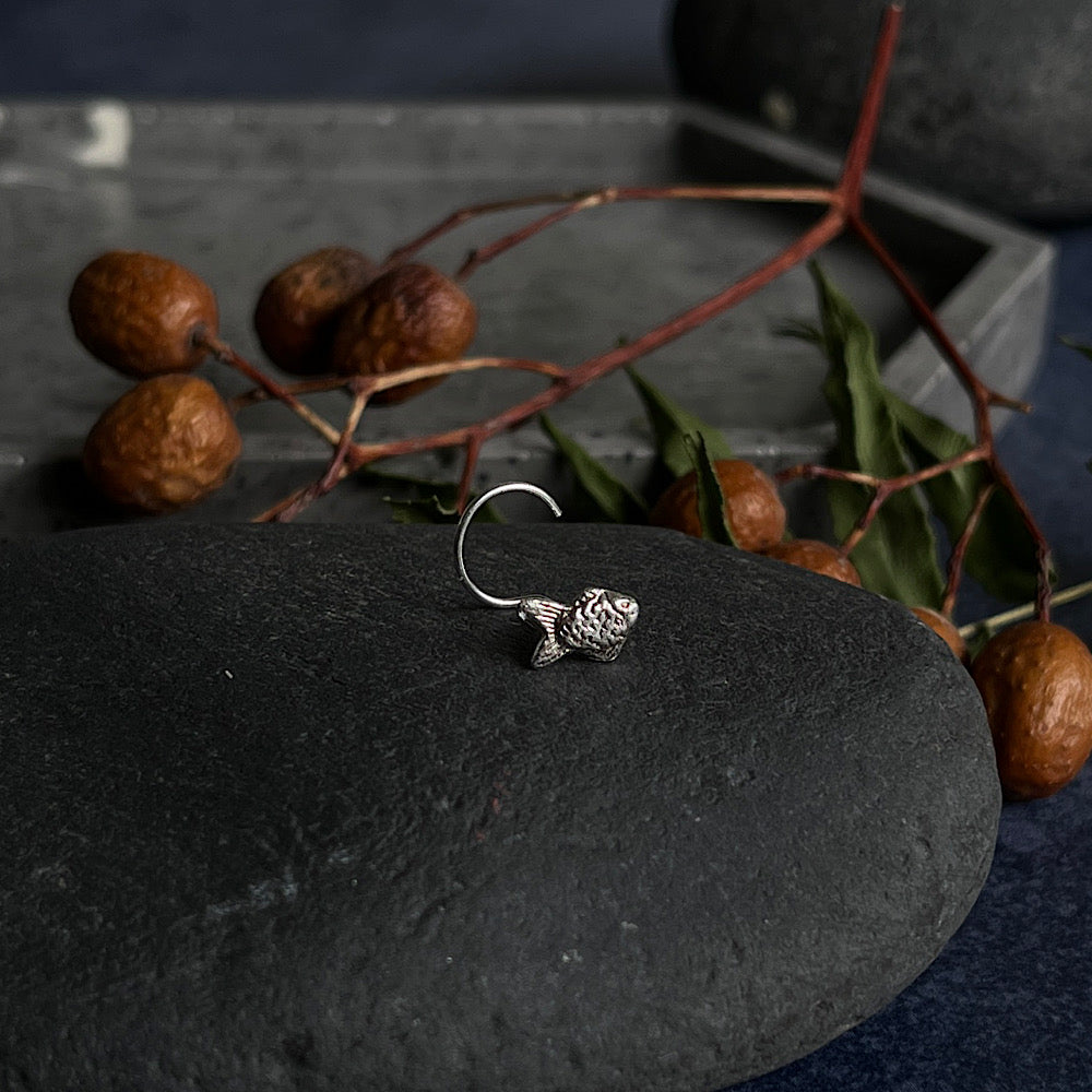 Silver Fish Nose Pin – Gypsy Maal