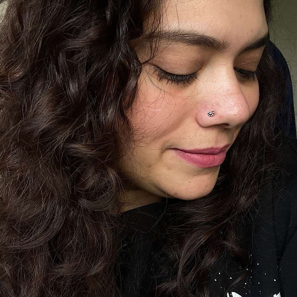 Tiny Crescent Moon Nose Pin – Gypsy Maal