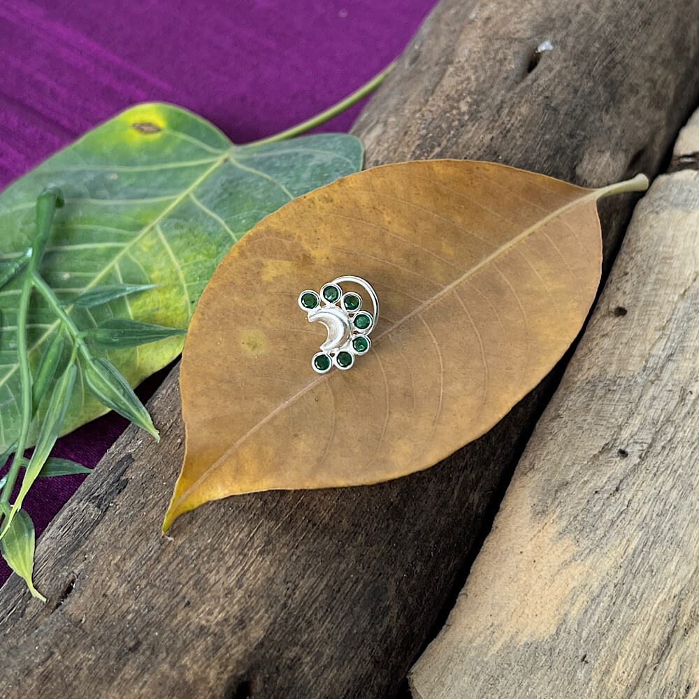 Emerald Moon Nose Pin – Gypsy Maal